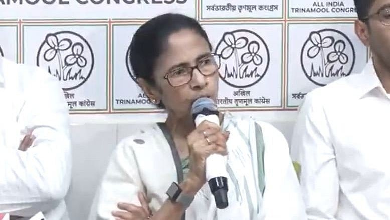 TMC Shakes Up Bengal Unit, Dissolves All Committees Amid Political Turmoil